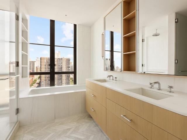 250 W 96TH Street 21C