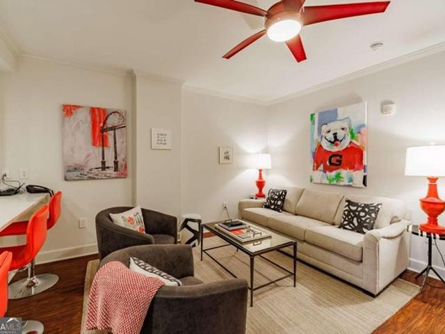 250 W Broad St Apt 714, Athens, GA 30601