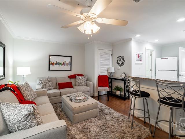 250 W Broad Street # 708