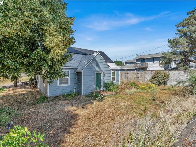 250 w main st