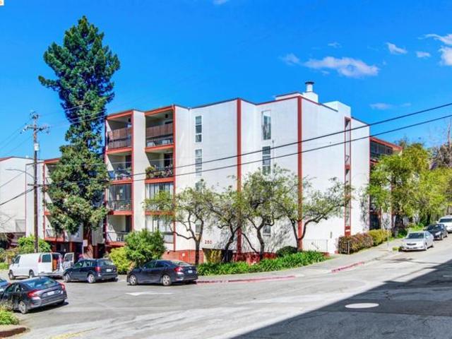 250 Whitmore St #108, Oakland, CA 94611