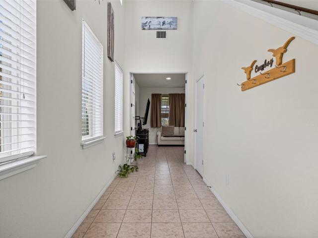 250 Twisted Oaks Ln