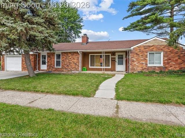 25141 Burt, Center Line, MI 48015