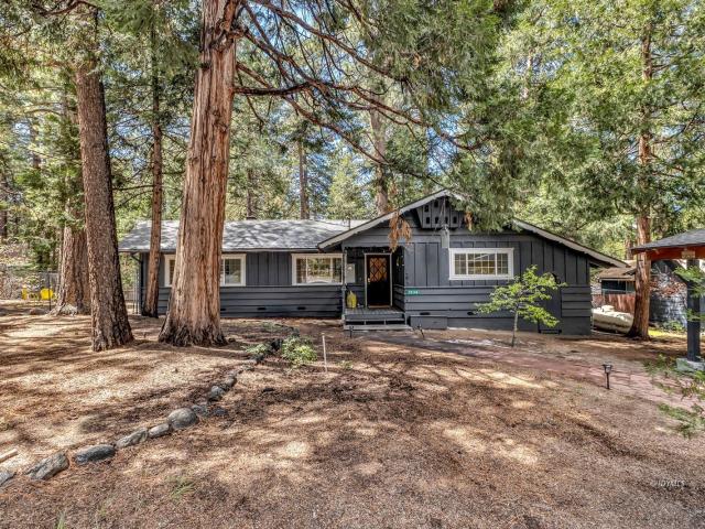 25145 Marion Ridge Dr, Idyllwild, CA 92549 | MLS #2011