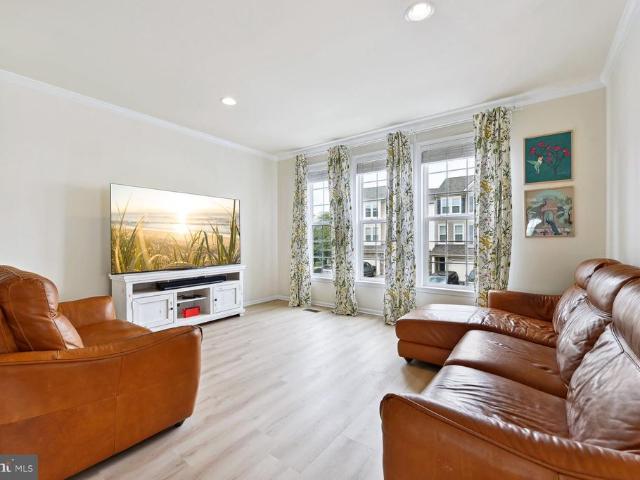 25148 Sweet Myrtle Square