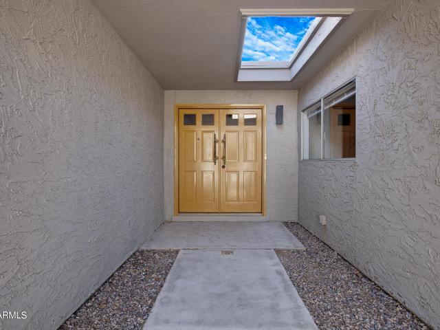 2514 N 60th Place