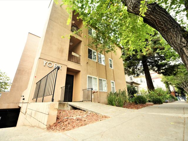 2514 College Avenue Berkeley