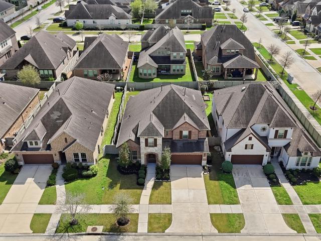 2514 Deerwood Heights Lane