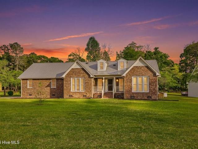 2514 Hickory St, New Bern, NC 28562