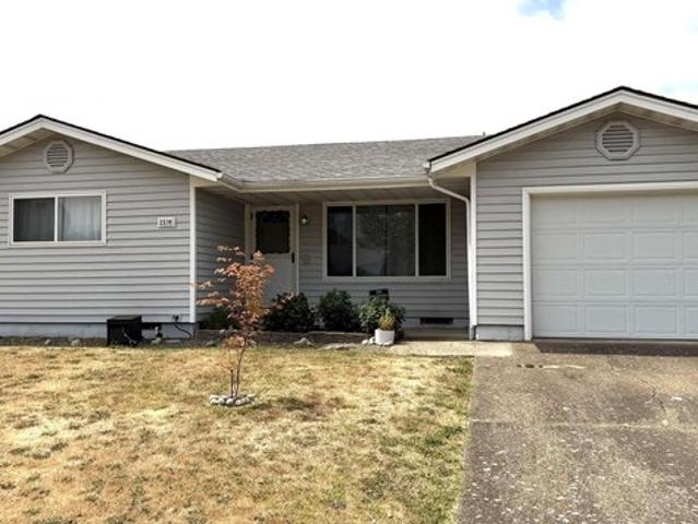 2514 Pine Ln SE, Albany, OR 97322