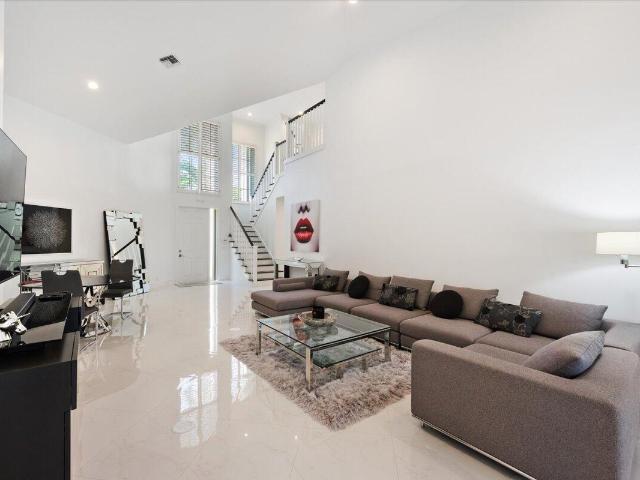 2514 Players Ct, Wellington, FL 33414 | MLS #R11103