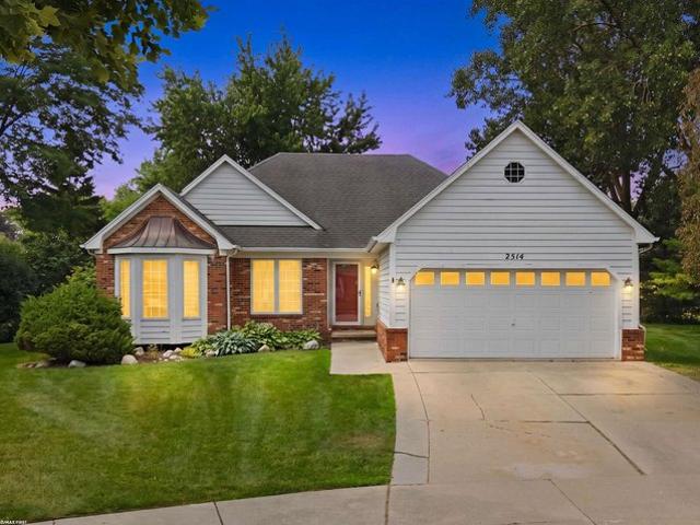 2514 Portobello Dr, Troy, MI 48083