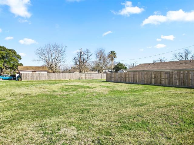 2514 Sunnycrest Drive