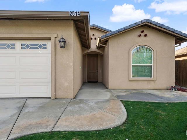 2514 Via Riviera Court