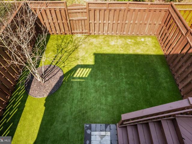 25151 Sweet Myrtle Square