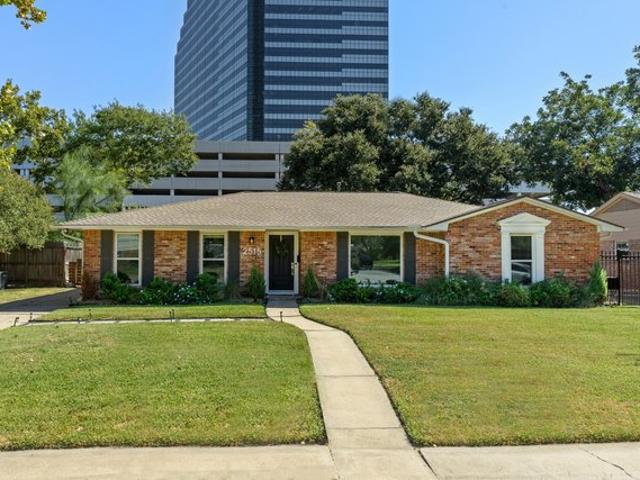 2515 Blue Willow Dr, Houston, TX 77042