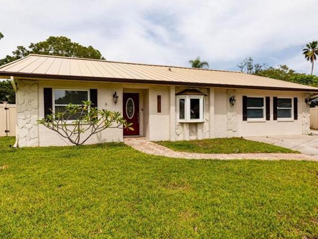 2515 Briarwood Ct, Clearwater, FL 33761