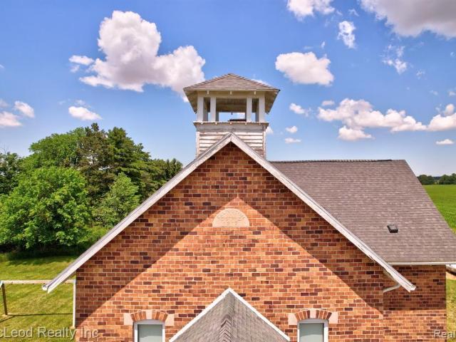 2515 E Akron Road