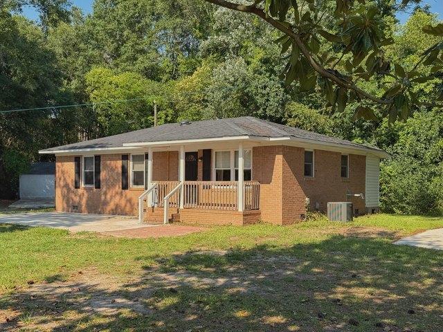 2515 Elizabeth Dr, Dalzell, SC 29040