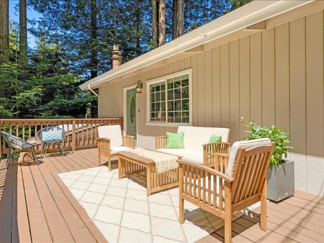 2515 Redwood Drive
