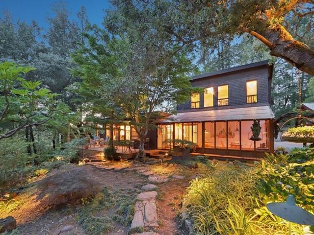 2515 Stepps Rd, Sebastopol, CA 95472