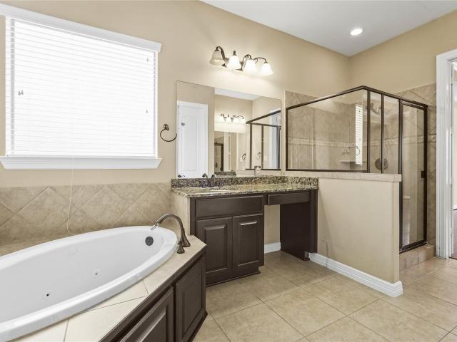 2515 Sentry Oak Way, Sugar Land, TX 77479 | MLS #91350