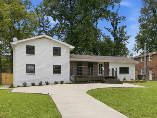 2515 Sleepy Hollow Dr