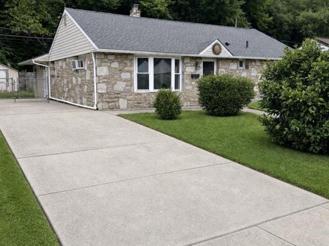 2515 Woodlawn Drive
