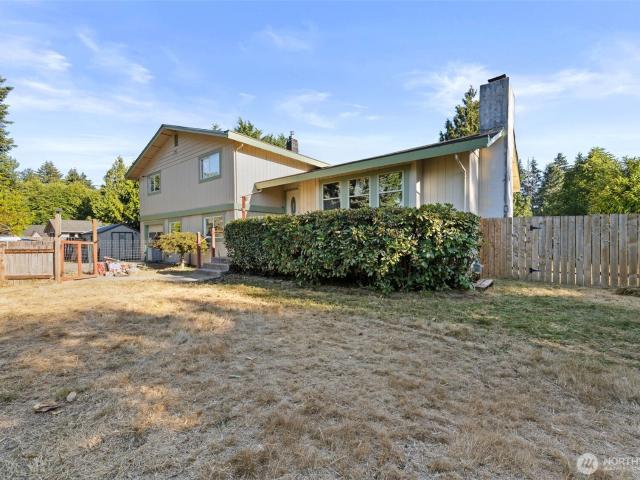 2515 15th Avenue SE