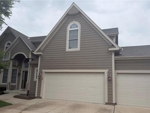 25168 W 150th Ter, Olathe, KS 66061