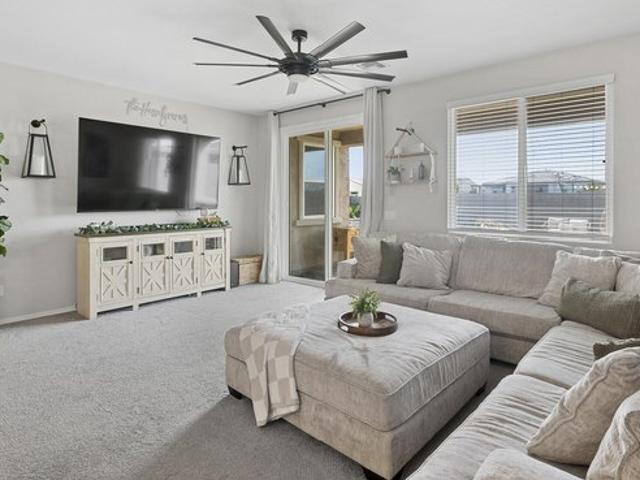 25168 N 135th Ave, Peoria, AZ 85383