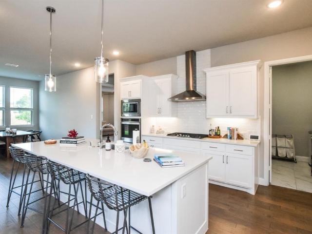2516 Maidenhair Road