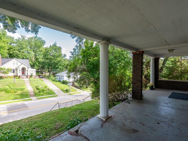 2516 Middle Road
