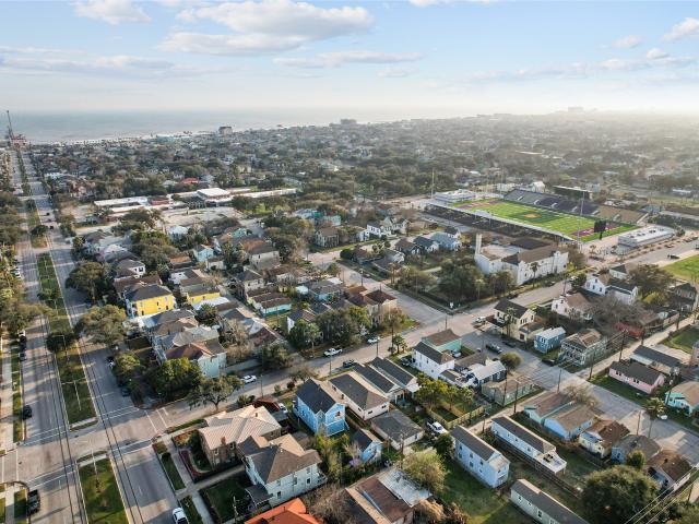 2516 Avenue M, Galveston, TX 77550 | MLS #38053