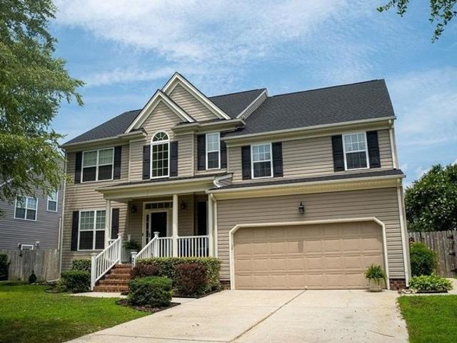 2516 Belmont Stakes Dr, Virginia Beach, VA 23456