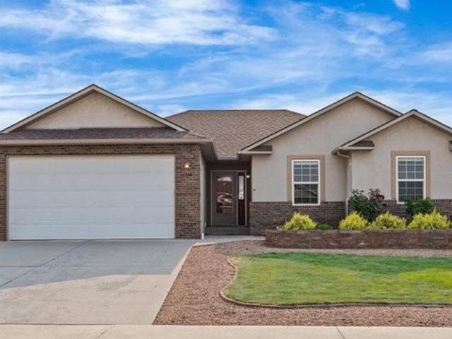 2516 Glen View Dr, Montrose, CO 81401