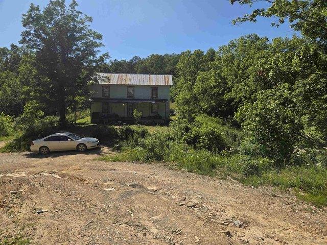 2516 Highway 2562, Blaine, KY 41124