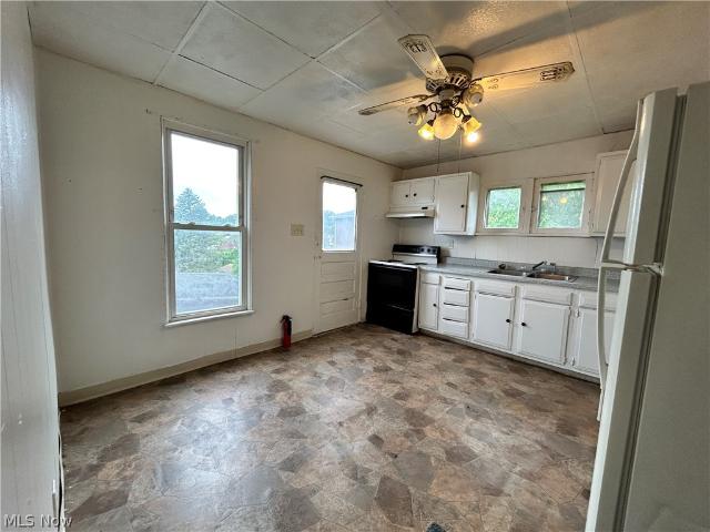 2516 Sunset Boulevard 1