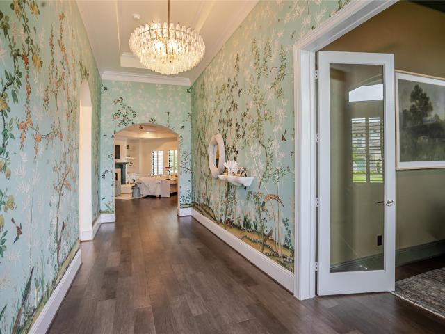 2516 Scenic Hills Drive