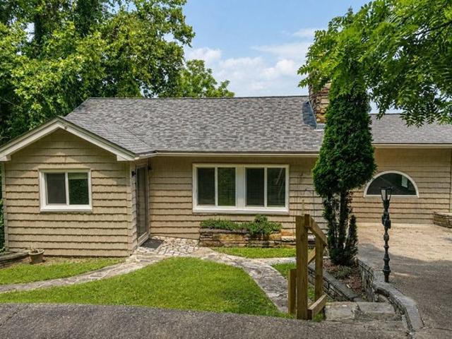 2516 Spring St W, South Charleston, WV 25303