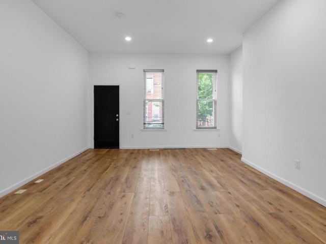 2516 W Master Street