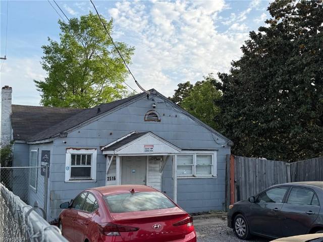 2516 Westchester Drive