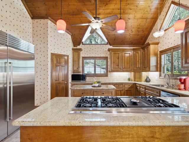 2516 Woodcreek Drive