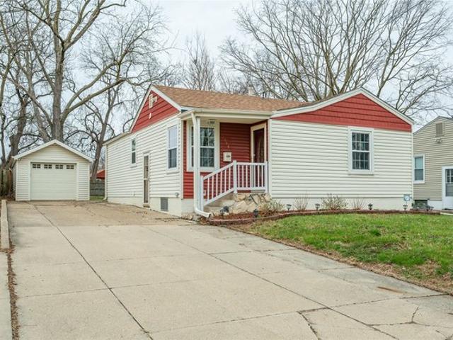 2516 57th St, Des Moines, IA 50310
