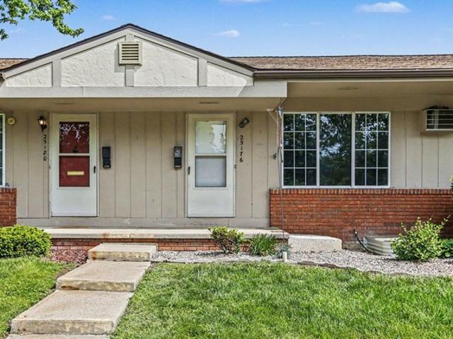 25176 Potomac Dr Unit 2, South Lyon, MI 48178