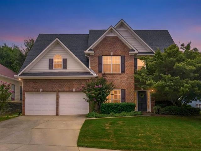 2517 Mountain Cv, Hoover, AL 35226