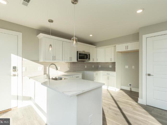 2517 N Hope Street # 4
