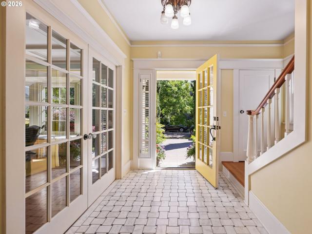 2517 ne hamblet st
