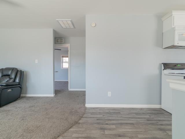 2517 River Drive