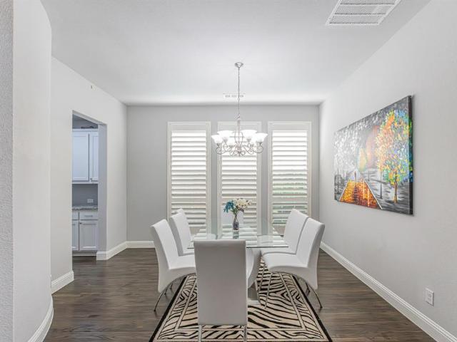 2517 Saffire Way